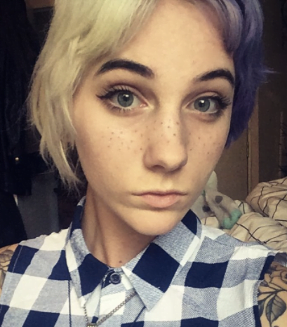 Freckling: la tendencia que tiene a muchas mujeres tatuándose pecas