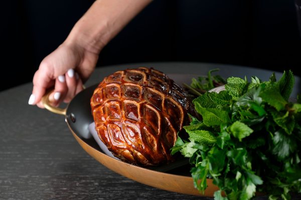 Triunfando con Sabor: La Historia del Chef Michael Beltrán y Brasserie ...